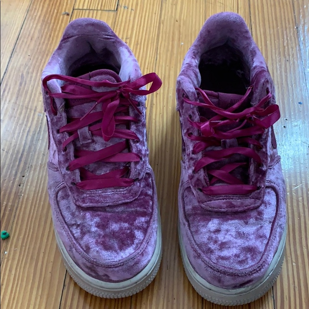 Nike Air Force Velvet Material - Gem